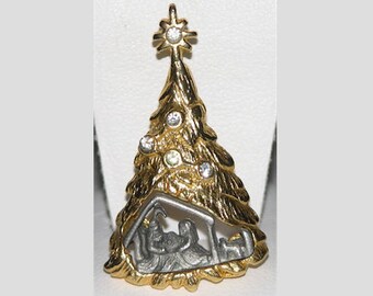 K & T Signed Gingerbread Man Woman Christmas Tree Pin Book