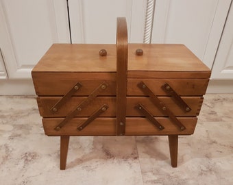 Vintage sewing box | Etsy