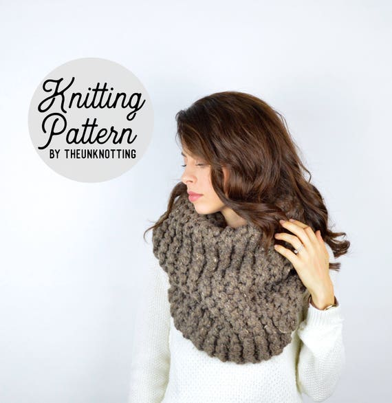 PATTERN // The Outlander Cowl // Chunky Knit Cowl Pattern