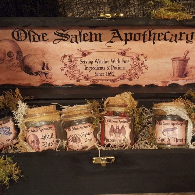 Purveyors Of Fine Handcrafted Oddities by HauntedMoonEmporium