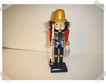 Wooden nutcrackers | Etsy