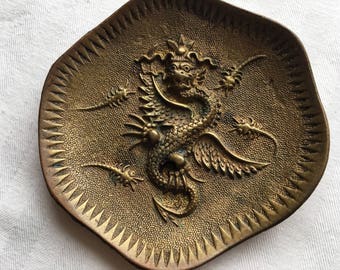 Dragon plates | Etsy