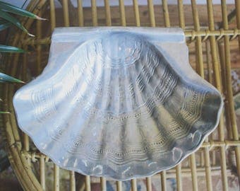 Clam shell bowl | Etsy