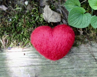 Red felt hearts | Etsy