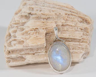 Moonstone pendant | Etsy