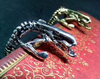 Alien ring | Etsy