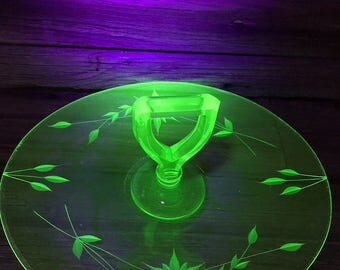 Green uranium glass | Etsy