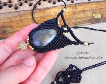 Macramé Spiritual Jewelry & Healing Crystals by QuetzArt on Etsy
