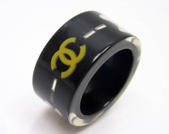 Vintage CHANEL COCO Logo Black White Resin Cocktail Ring