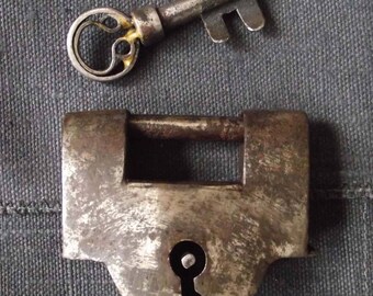 Vintage lock and key | Etsy