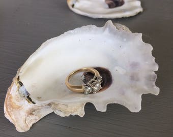 Shell ring box | Etsy