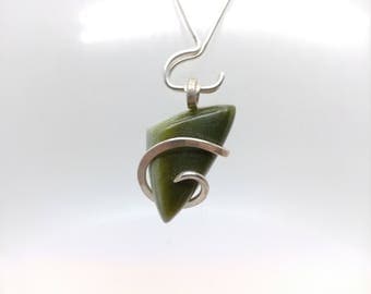 Green stone pendant | Etsy