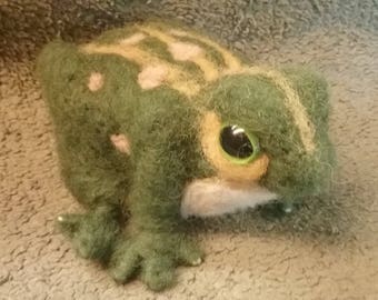Needle felted frog | Etsy