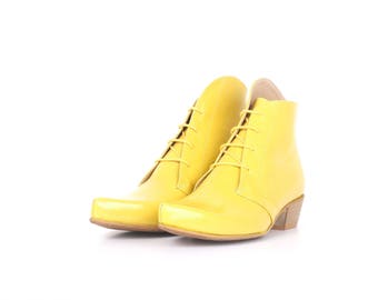 Handmade Leather Shoes Women's and Men's by ADIKILAV on Etsy