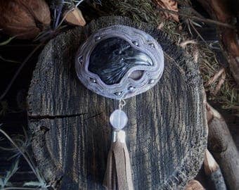 Raven brooch | Etsy