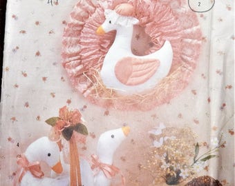 Simplicity 9222 Crafts Pattern Lawn Geese Clothing