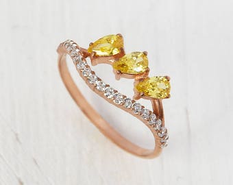 Gold dainty ring | Etsy