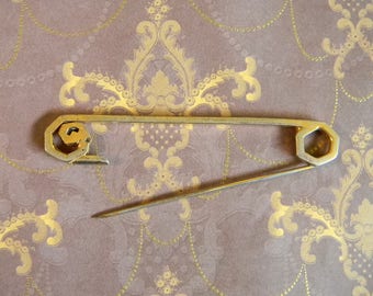 Vintage safety pins | Etsy