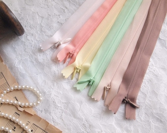 YKK Invisible Zippers 25 assorted Mixed lot of colors