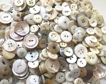 Vintage buttons | Etsy