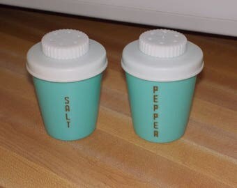 Tupperware shaker | Etsy