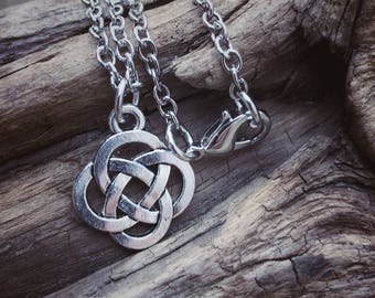 Celtic knot necklace | Etsy