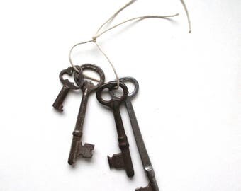 Vintage skeleton key | Etsy