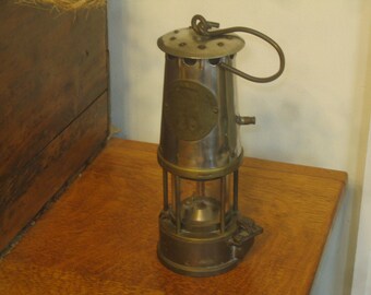 Vintage oil lamp | Etsy