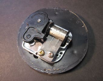 Wind up music box | Etsy