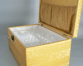 Vintage sewing box | Etsy