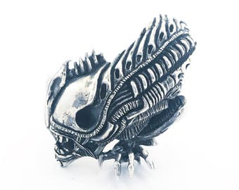 Alien ring | Etsy