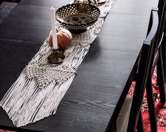Macrame table runner | Etsy
