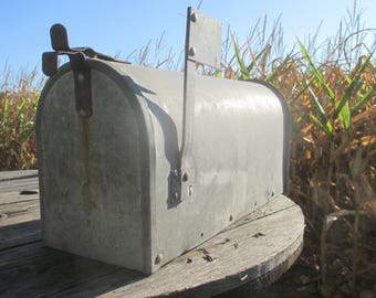 Vintage mailbox | Etsy