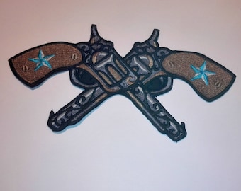 Western crossed guns revolvers machine embroidery design in