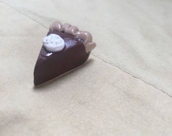 Fake Chocolate Pie. 1 Mini Pie. Retro Cookbook Pie Collection.