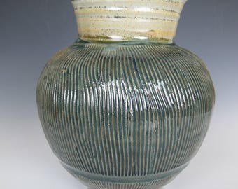 Textured vase | Etsy