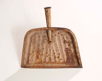 Metal dust pan | Etsy