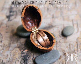 Shell ring box | Etsy