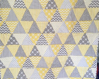 Triangle baby quilt | Etsy