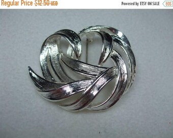 Modern brooch | Etsy