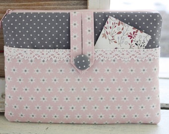 Large & Small eReader PDF Sewing Pattern for Padded Hipster