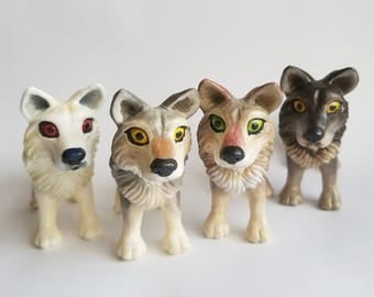 Wolf figurine | Etsy