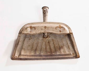 Metal dust pan | Etsy