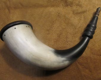 Antique powder horn | Etsy