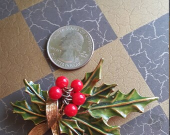 Mistletoe brooch | Etsy