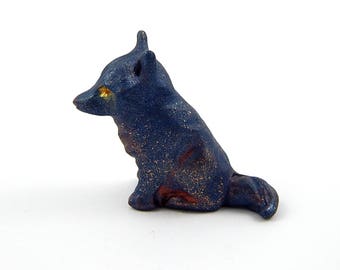 Wolf figurine | Etsy