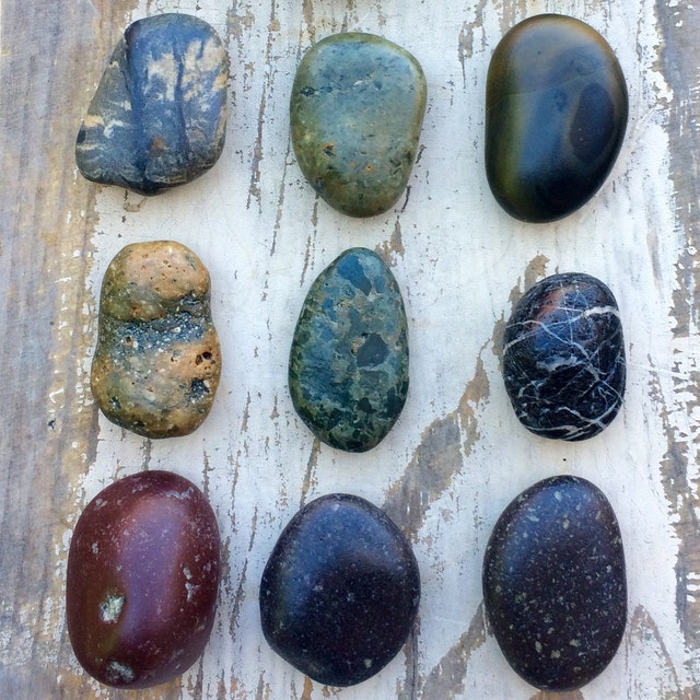 Hand Made Custom River Rock Hardware by RiverStoneKnobs on Etsy