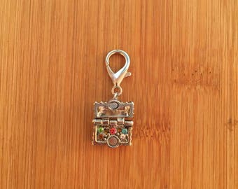 Treasure chest key | Etsy