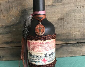 Laudanum label | Etsy