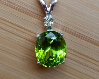 Peridot pendant | Etsy